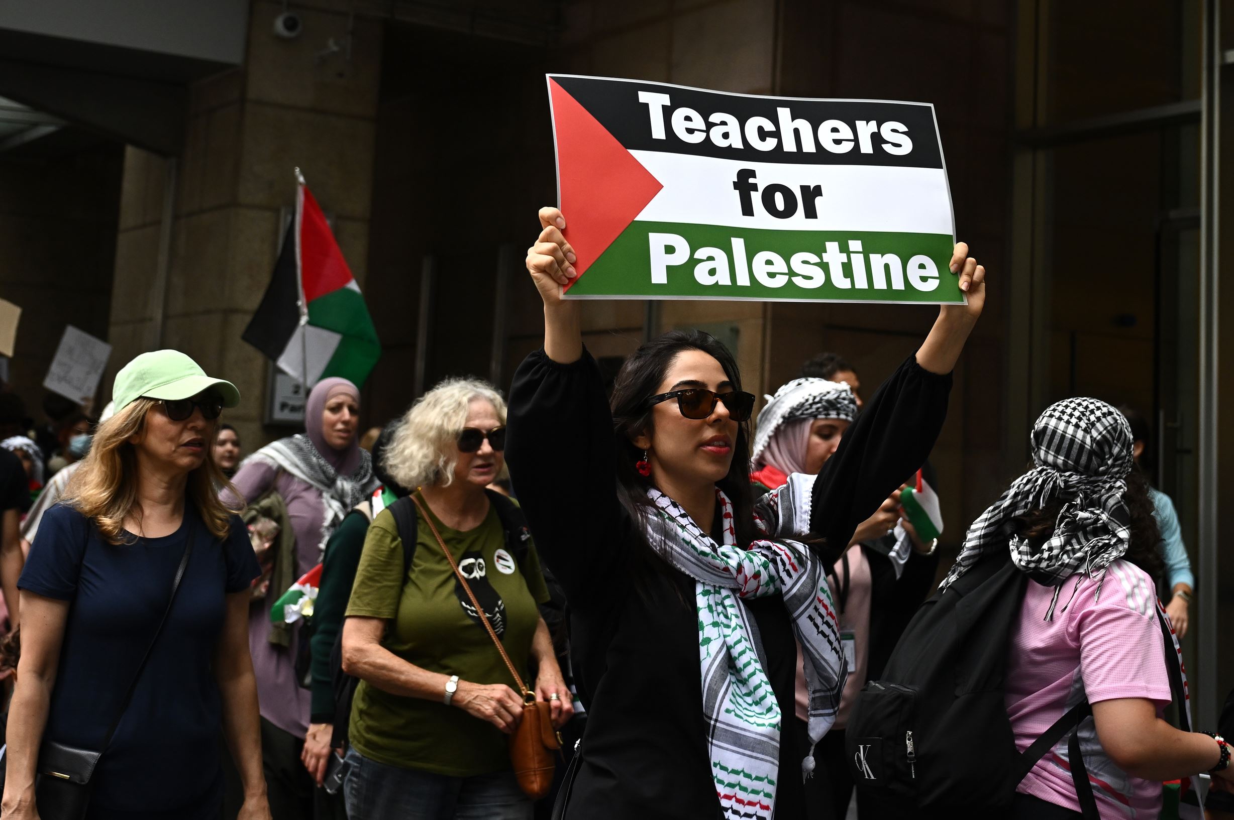 Politicians line up to slam ‘inflammatory’ and ‘divisive’ teacher ...