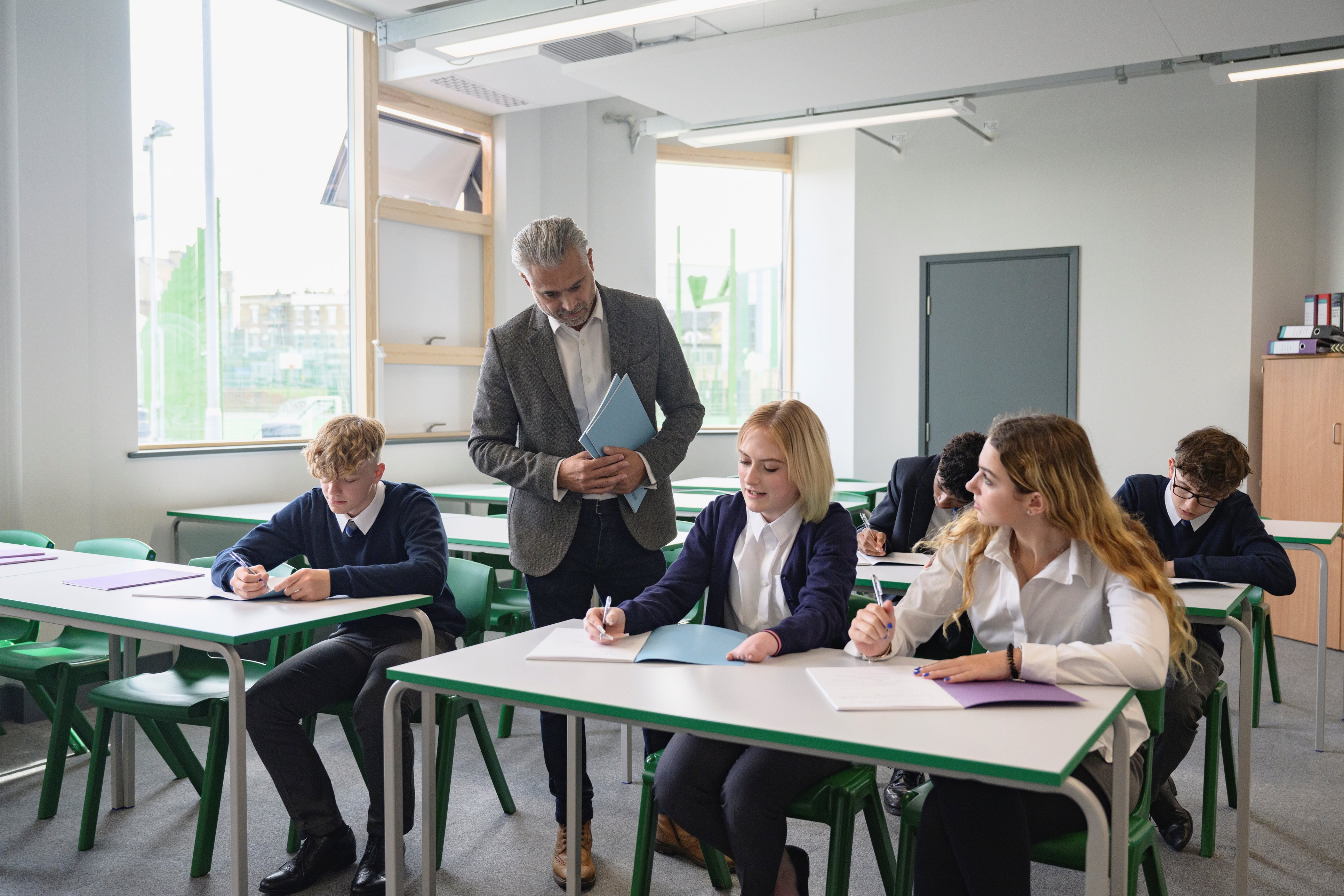 Year 11 and 12 students need explicit instruction to learn best ...