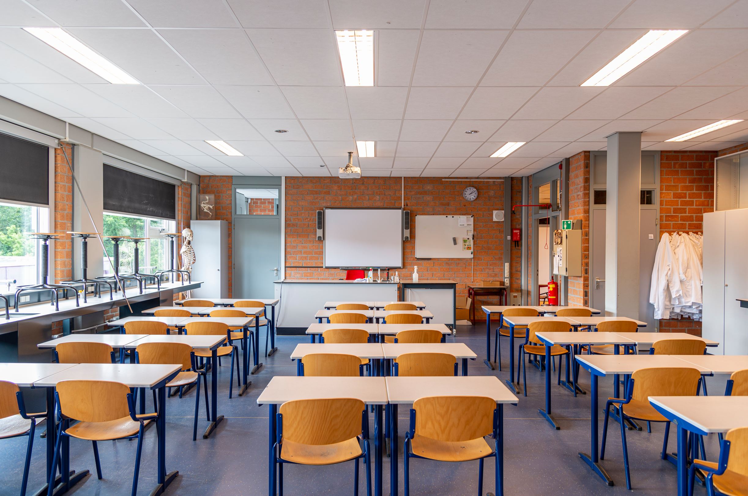 School leader blasts academics for ‘bizarre’ and ‘patronising’ AERO ...