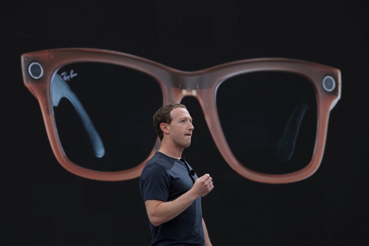 Glaring omission: smart glasses are here, school policies for their ...