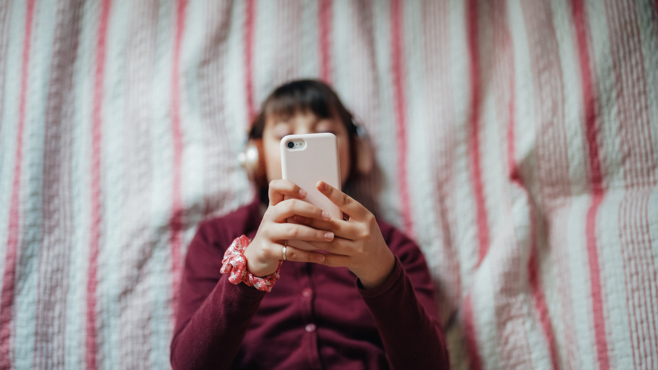 New study probes social media ban’s potential to save dire literacy ...